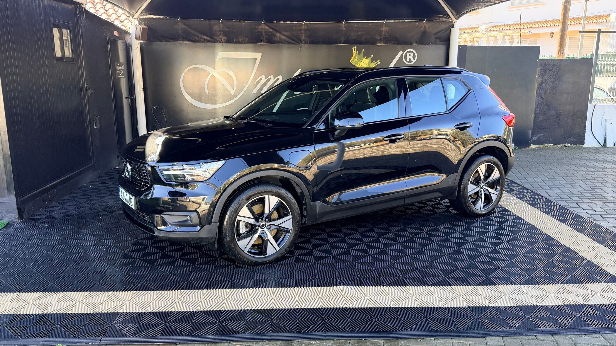 Volvo XC40 1.5 T4 PHEV R-Design com 53 800 km por 34 900 € Auto ...