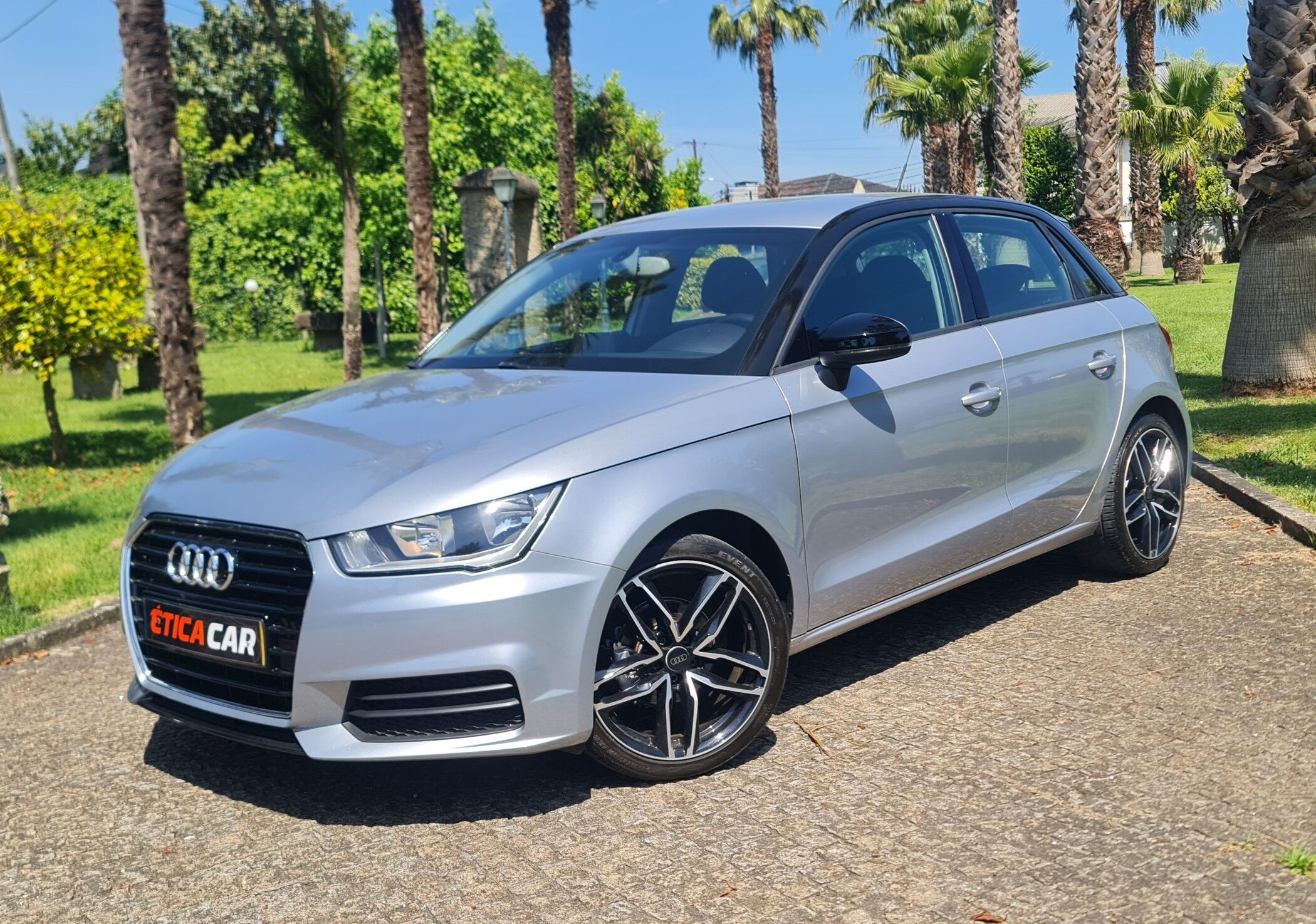 Audi A1 1.4 TDI Sport com 165 000 km por 14 999 € Ética Car | Braga