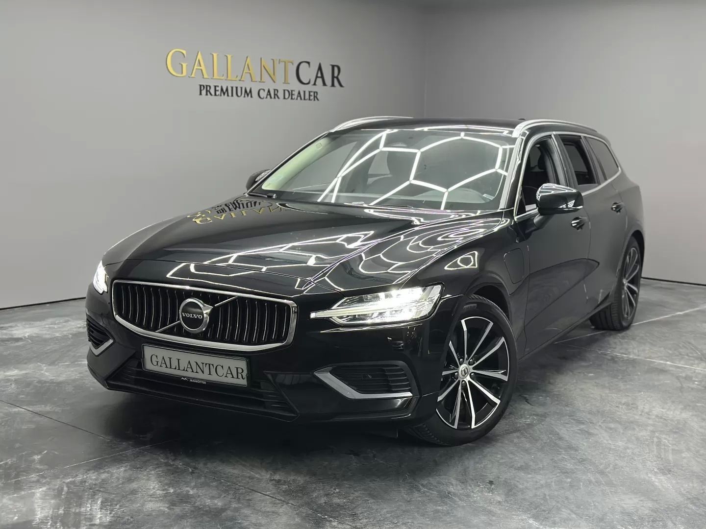 Volvo V60 2.0 T6 AWD TE Core com 75 000 km por 37 500 € Gallantcar | Porto