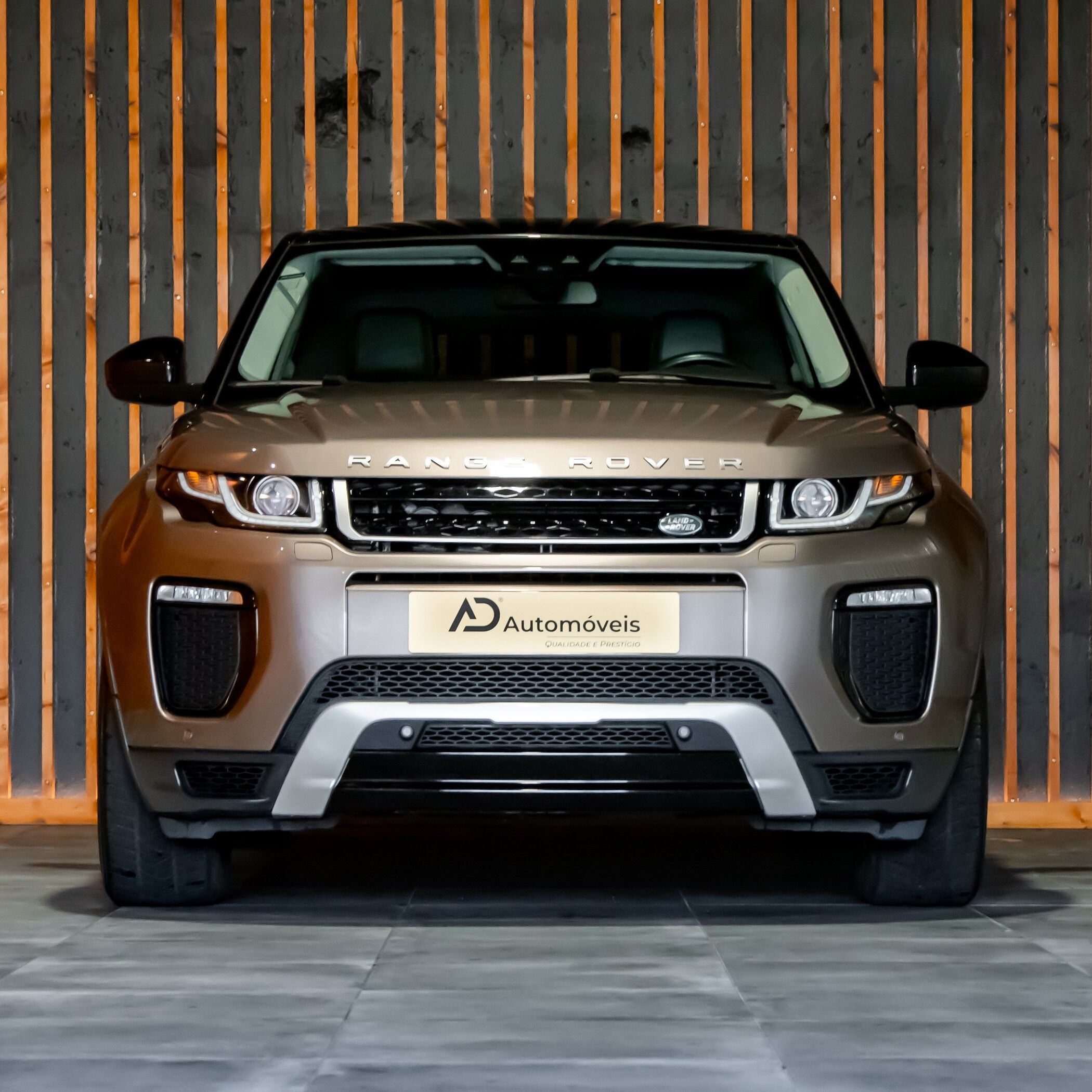 Land Rover Range Rover Evoque 2.0 eD4 SE Dynamic com 86 000 km por 39 ...