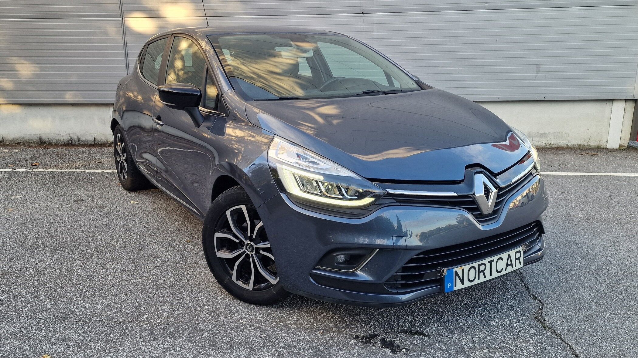 Renault Clio 0.9 TCe GT Line com 137 500 km por 11 450 € Nortcar | Porto
