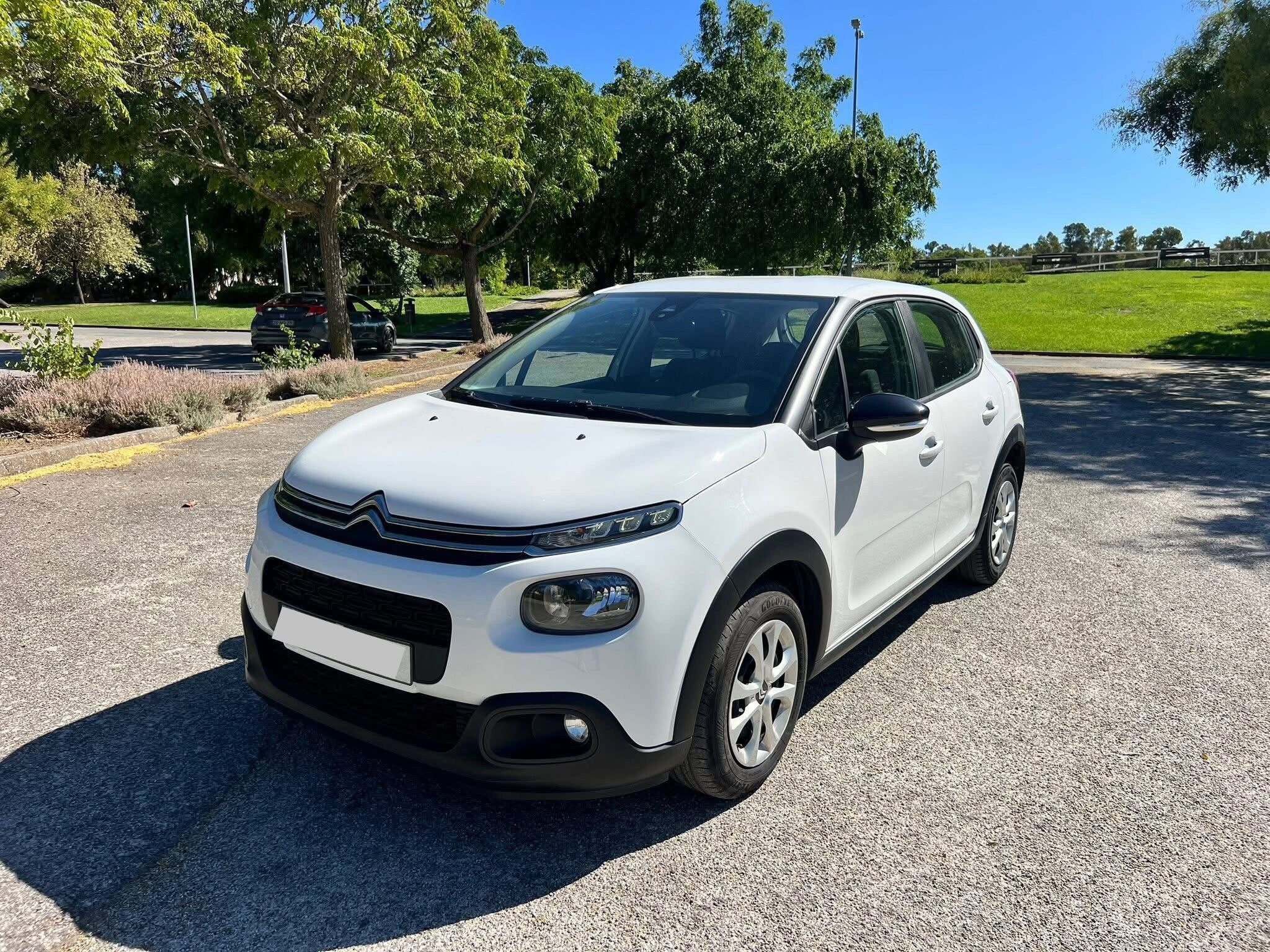 Citroen C3 1.2 PureTech Feel Pack com 71 000 km por 12 500 € Stand GO ...