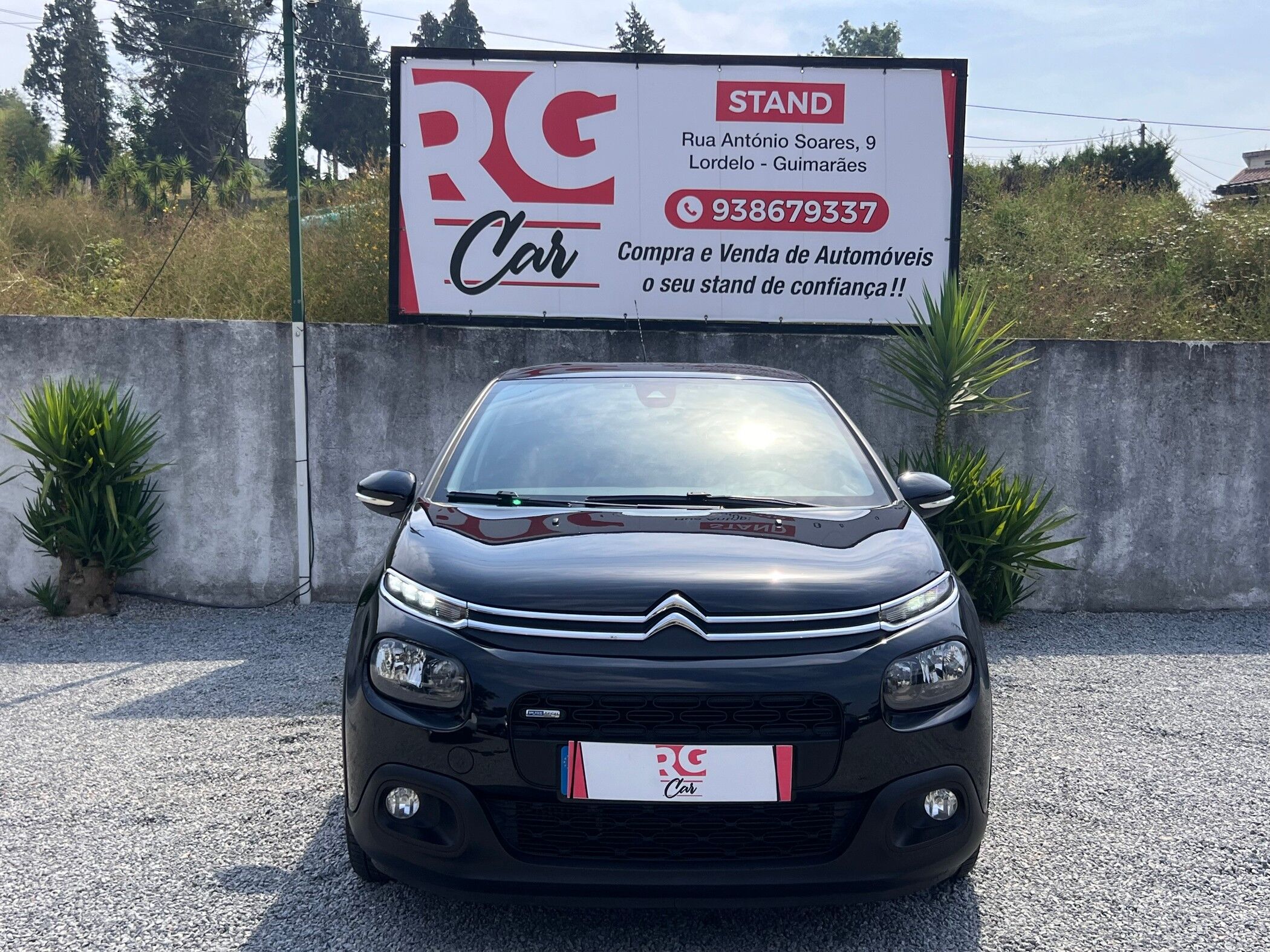 Citroen C3 1.2 PureTech Live com 125 000 km por 11 000 € RG Car | Braga