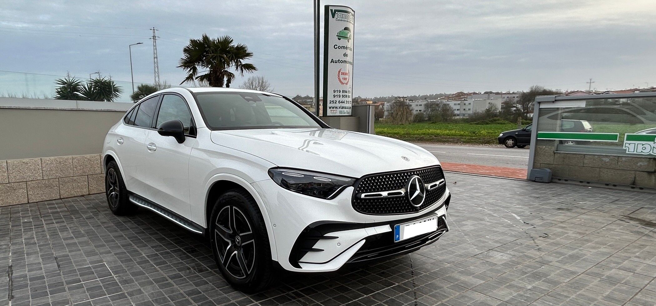 Mercedes Classe GLC GLC 300 de 4Matic com 19 200 km por 92 950 ...