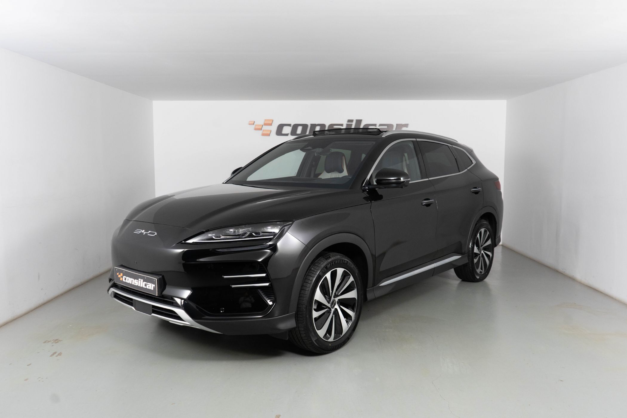 BYD Seal U 87 kWh Design com 13 600 km por 41 380 € Consilcar | Lisboa