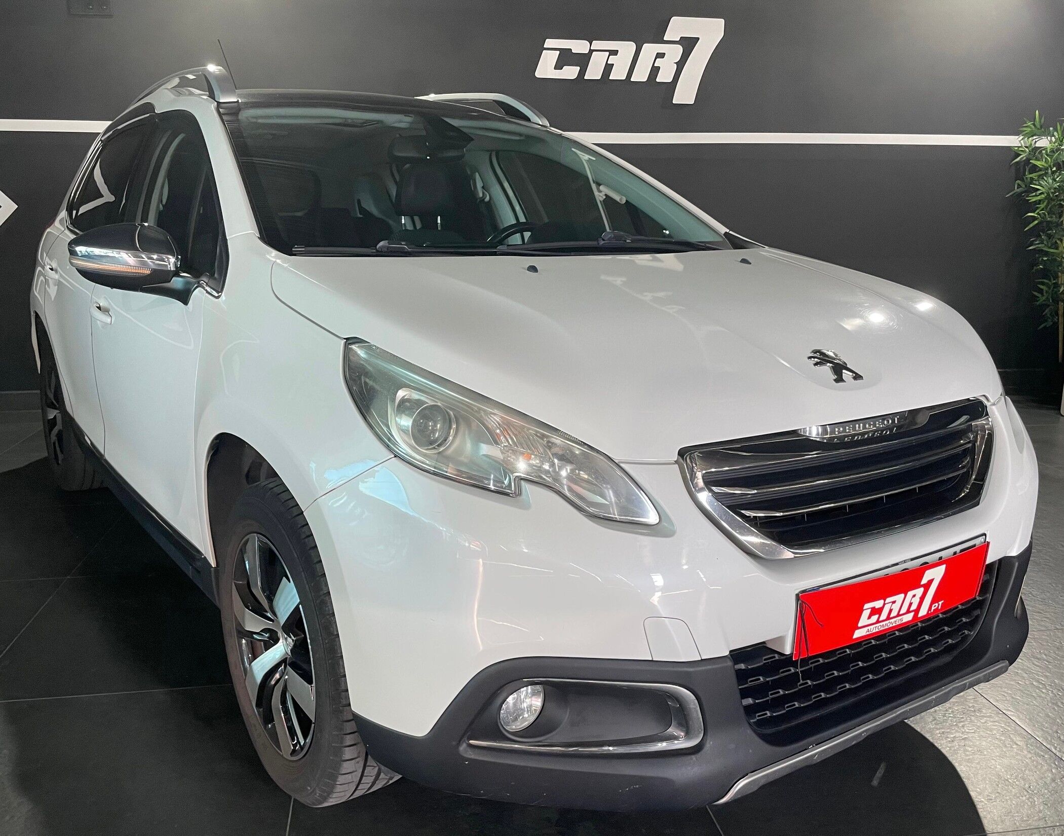 Peugeot 2008 1.2 VTi Allure com 158 208 km por 10 500 € Car7 - Ovar | Aveiro