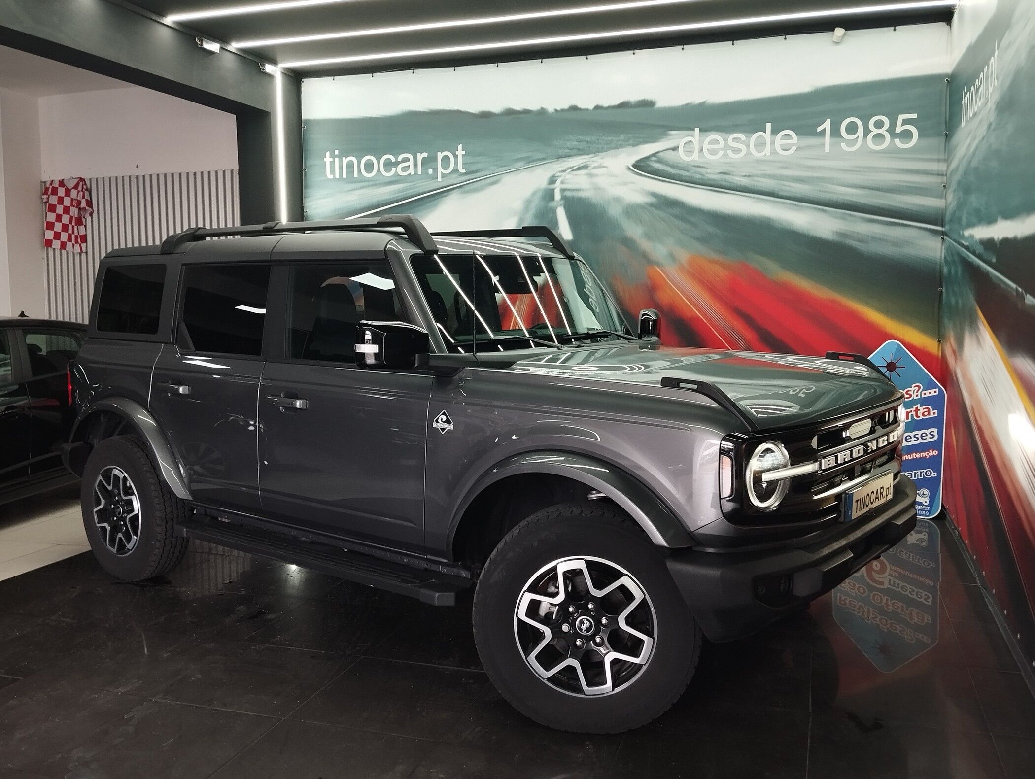 Ford Bronco 2.7 EcoBoost Outer Banks com 16 659 km por 80 499 € Stand Tinocar | Aveiro