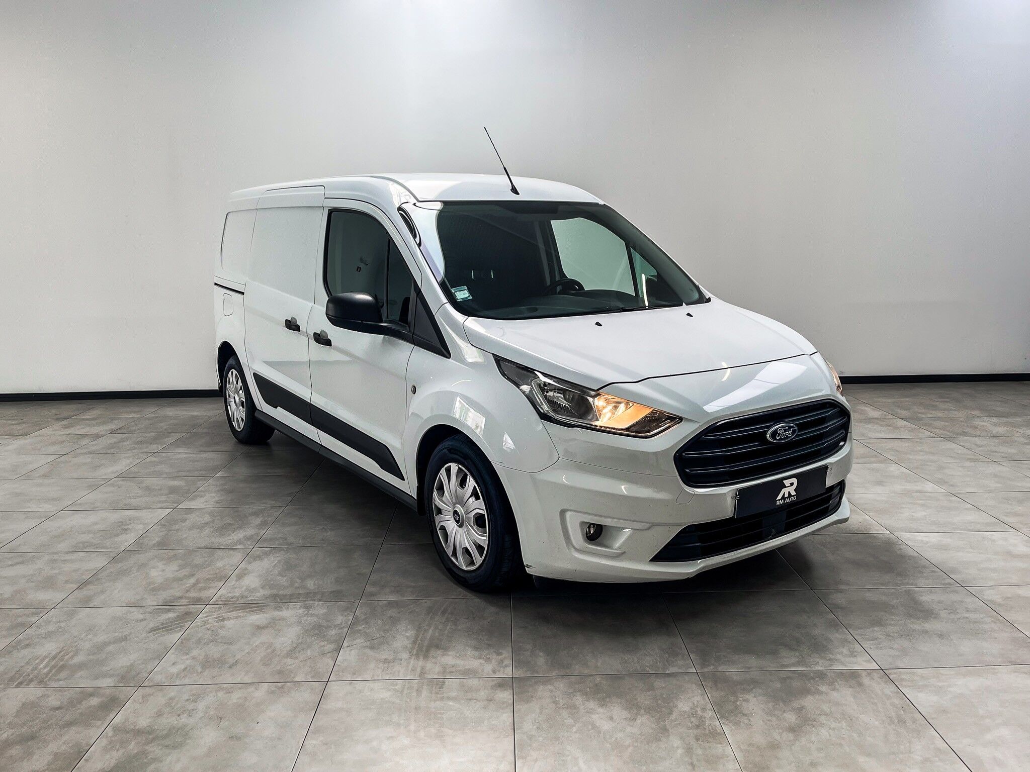 Ford Transit Connect 1.5 TDCi 230 L2 Trend com 238 000 km por 11 900 ...