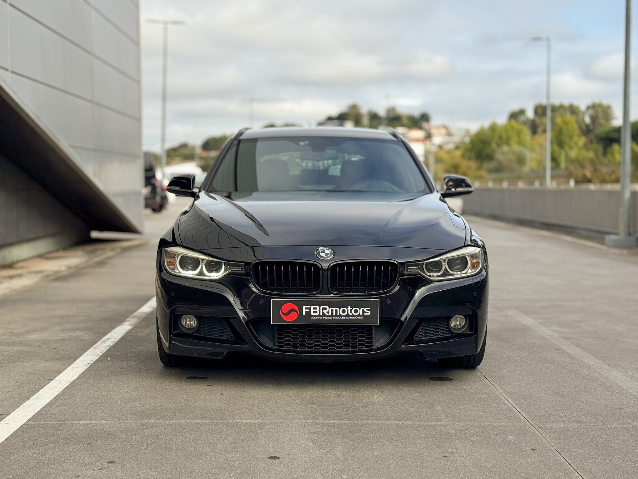 BMW Serie-3 320 d Touring Pack M com 199 000 km por 17 990 € FBRmotors | Braga