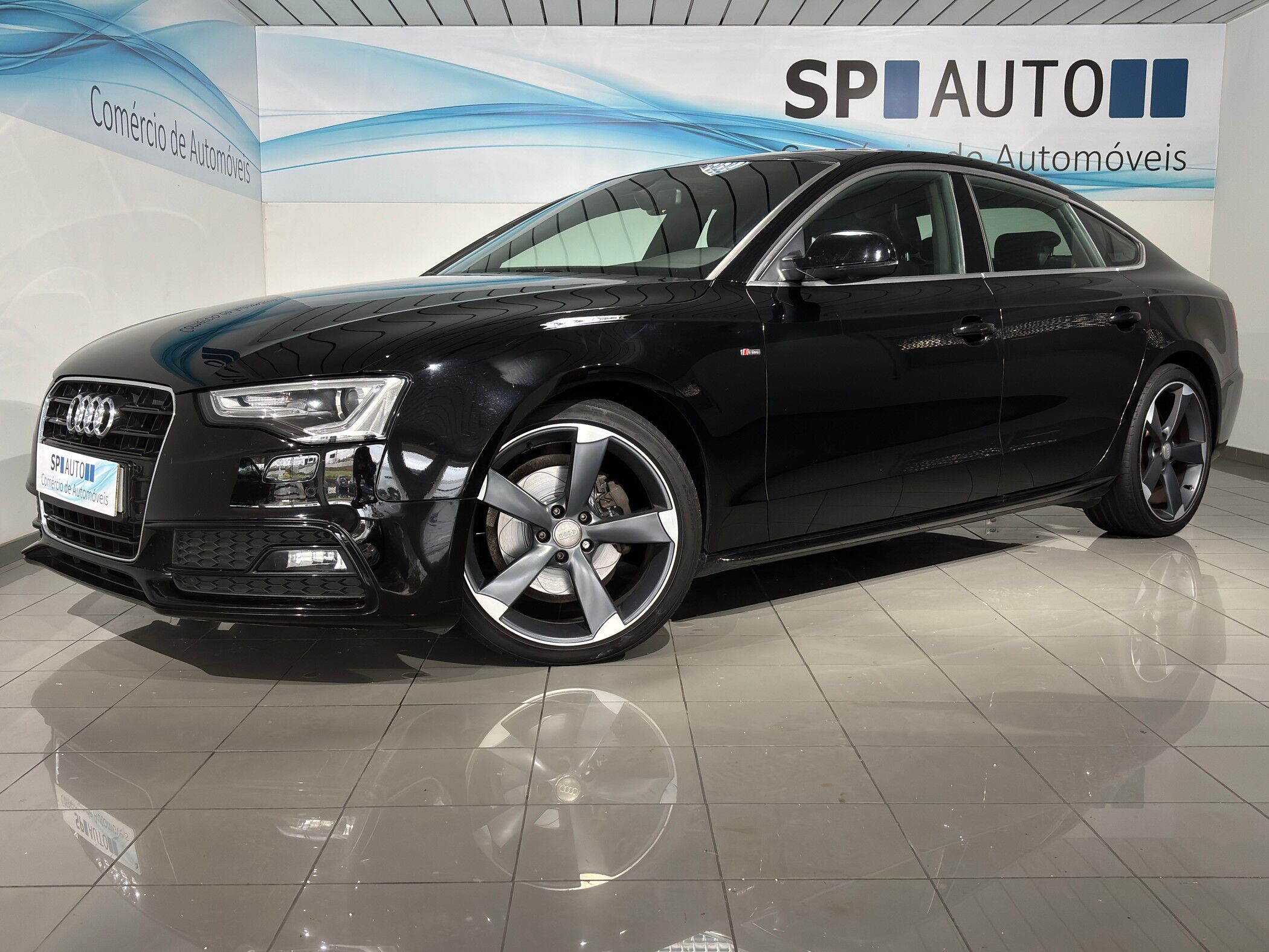 Audi A5 2.0 TDi S-line com 157 623 km por 21 890 € SP Auto Stand | Porto