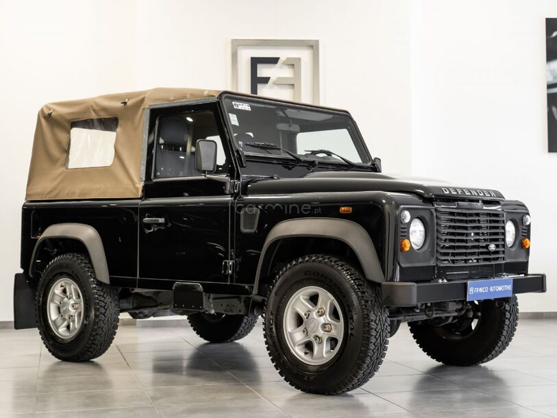 Land Rover Defender 90 SW 2.2 CRD E com 20 000 km por 64 800 € Franco ...