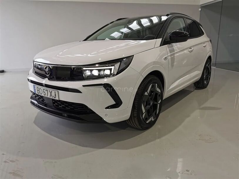 Opel Grandland 1.6 T PHEV GSe por 43 000 € MCOUTINHO OPEL LOURES | Lisboa