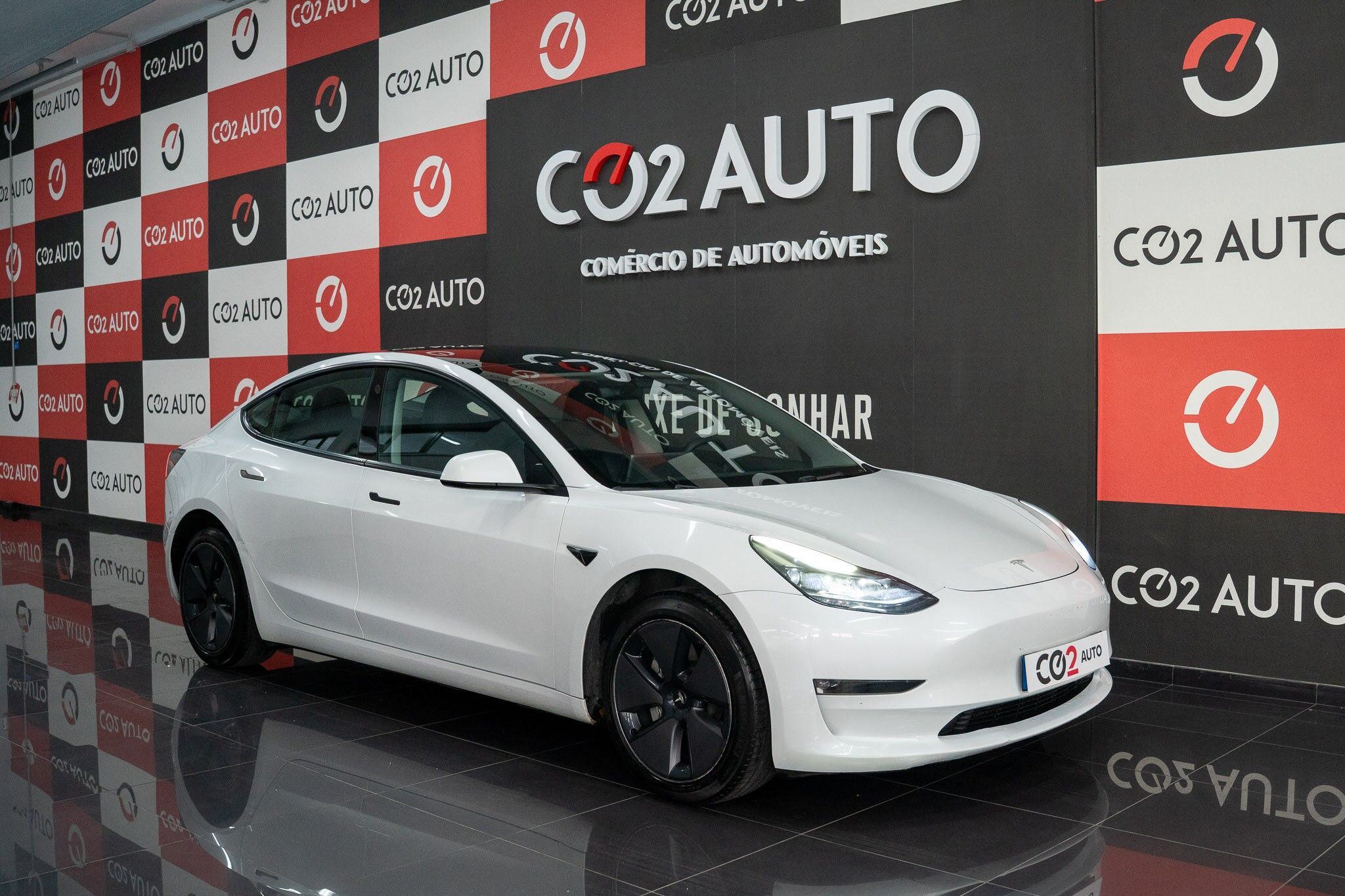 Tesla Model 3 Long Range Tração Traseira com 58 372 km por 33 900 € CO2 ...