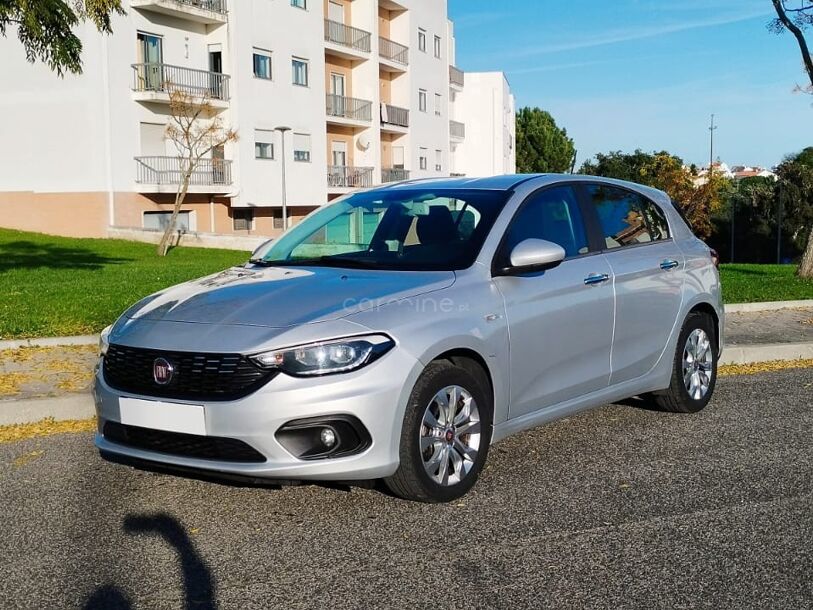 Fiat Tipo 1.3 M-Jet Lounge com 200 850 km por 9 990 € AVA CAR SELECTION ...