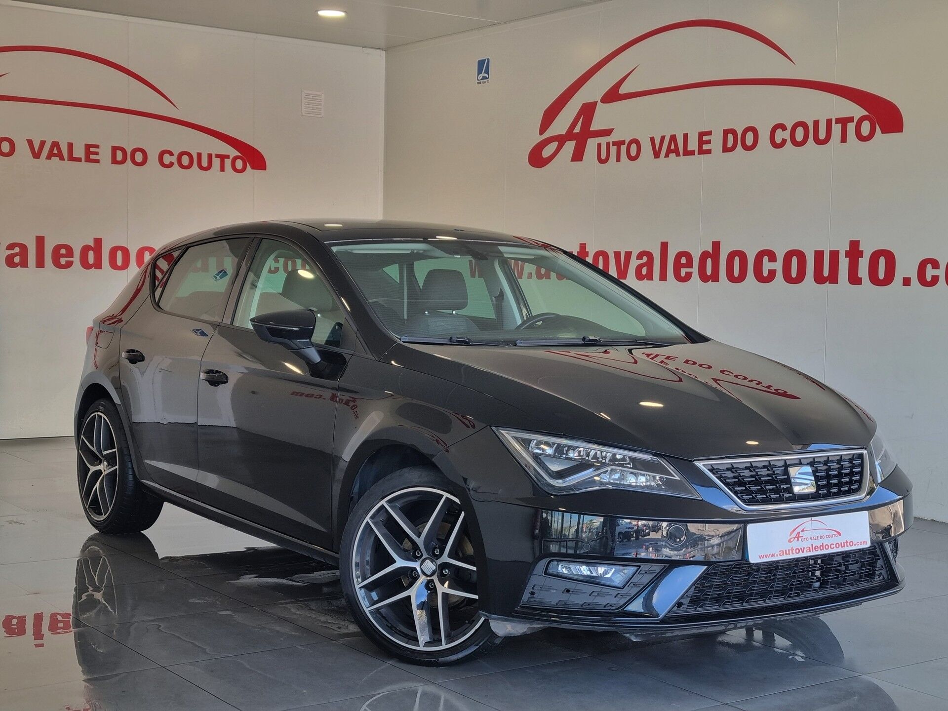 Seat Leon 1.0 TSI Style com 73 721 km por 14 990 € Auto Vale do Couto ...