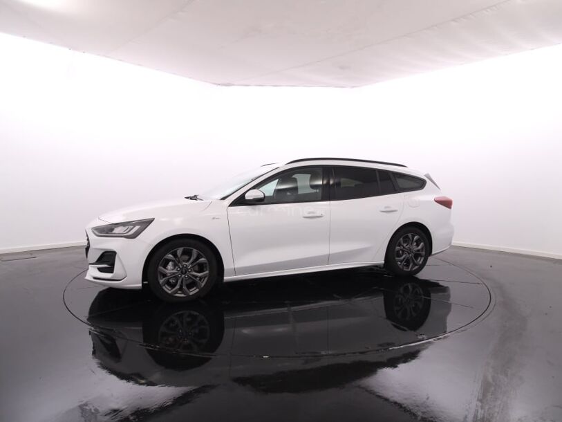 Ford Focus SW 1.0 EcoBoost MHEV ST-Line com 81 241 km por 22 450 ...