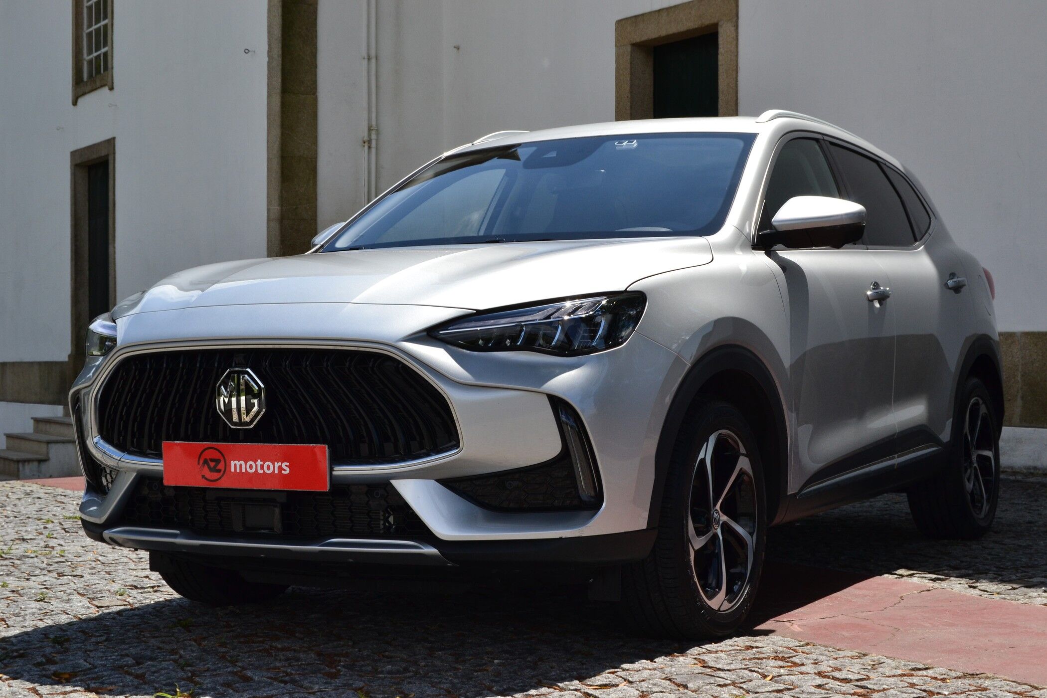 MG EHS 1.5 T-GDI Plug-in Hybrid Luxury com 10 200 km por 31 000 € AZ ...