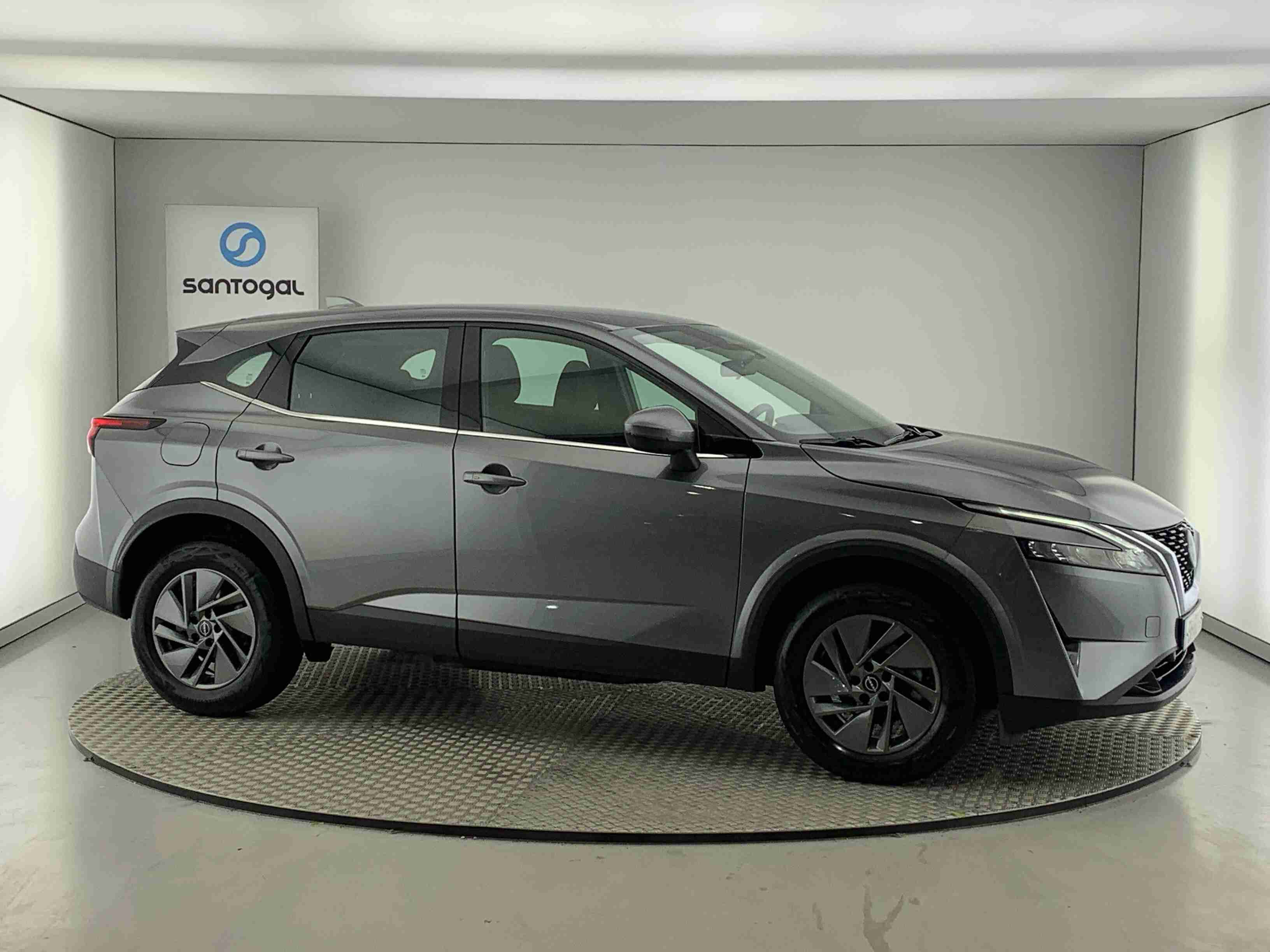 Nissan Qashqai 1.3 DIG-T Acenta com 23 211 km por 26 490 € Santogal ...