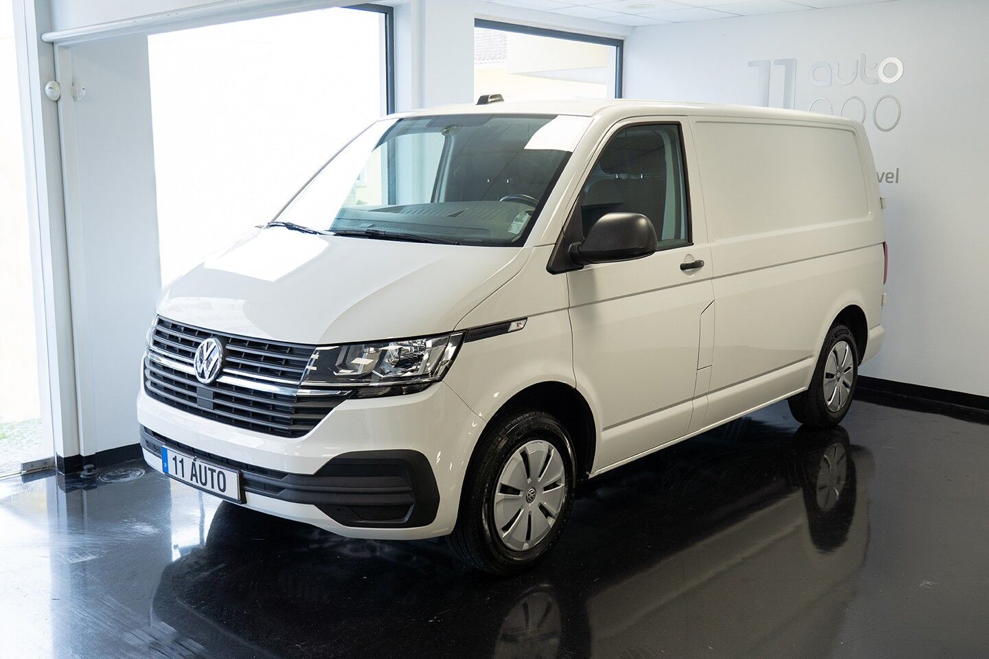 Volkswagen Transporter 2.0 TDI Extra AC com 46 000 km por 27 900 € 11 ...