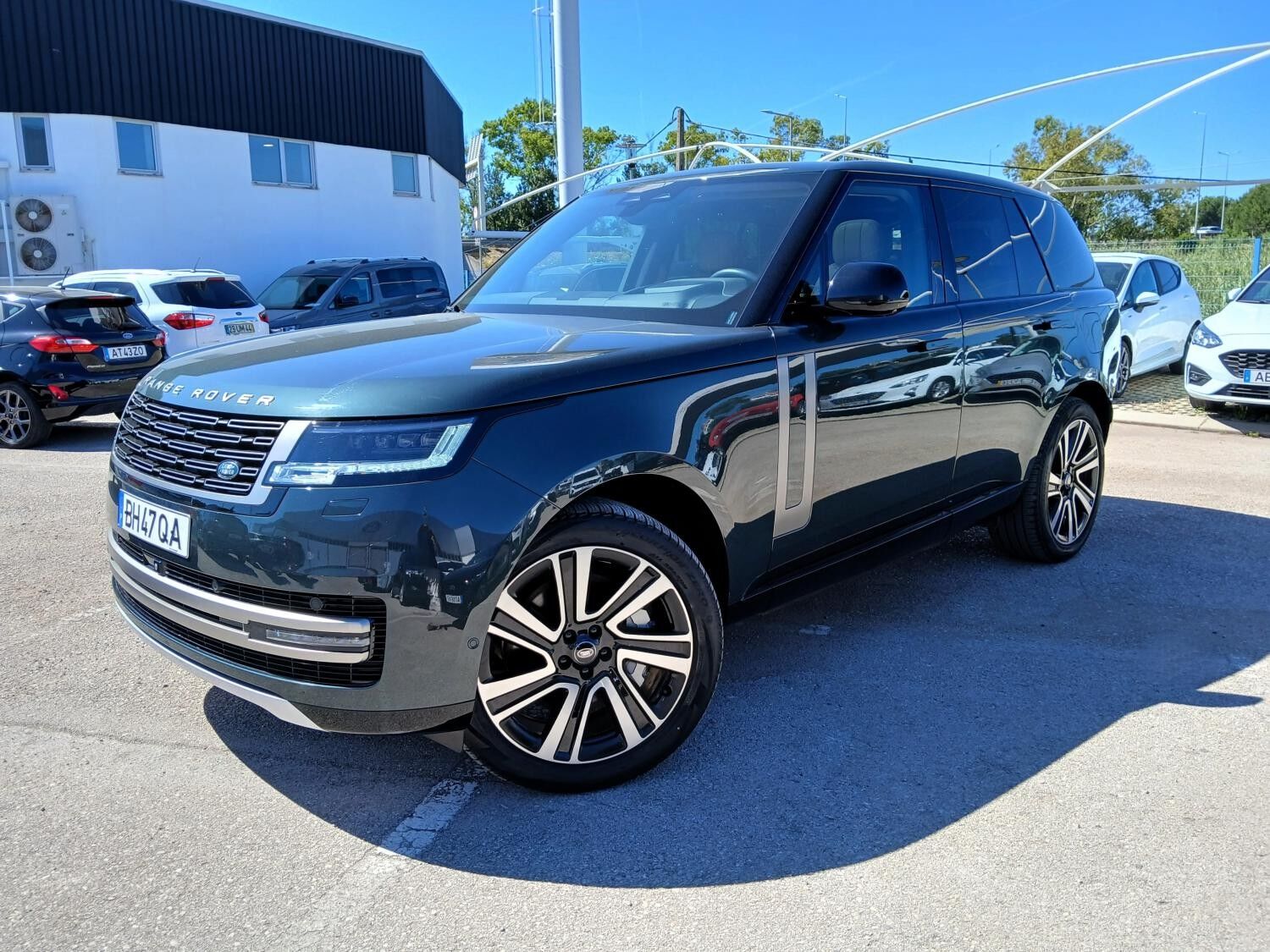 Land Rover Range Rover 3.0 P460e HSE com 26 507 km por 156 900 € FIAAL ...