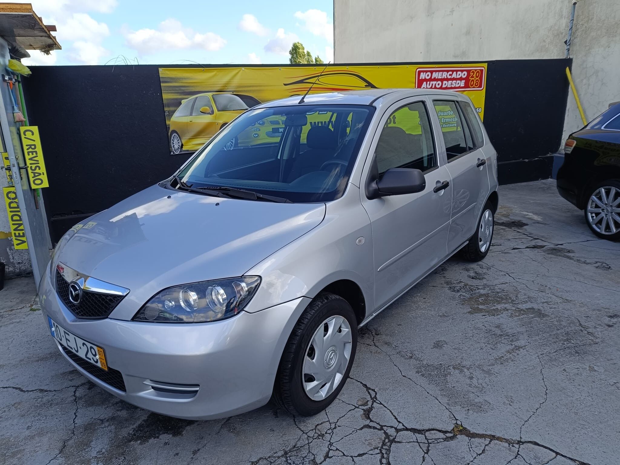 Mazda 2 Mazda 1.25 Comfort AC com 175 000 km por 4 750 € Auto BA | Porto
