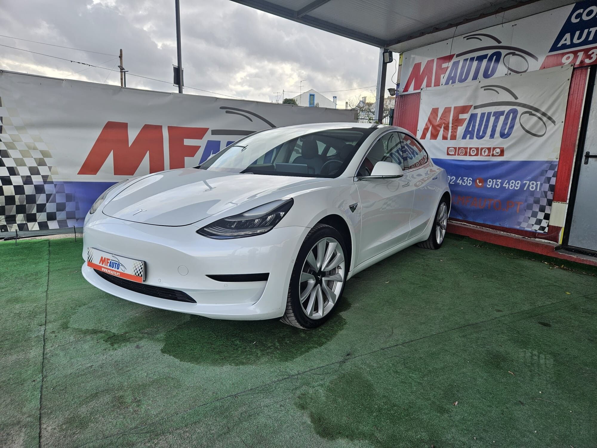 Tesla Model 3 Standard Range Plus RWD com 130 000 km por 23 400 € MF ...