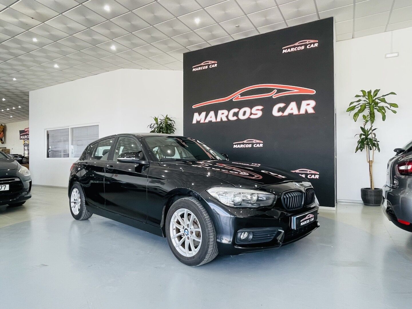 BMW Serie-1 116 d Advantage com 162 993 km por 16 700 € Marcoscar - Stand Lousada | Porto