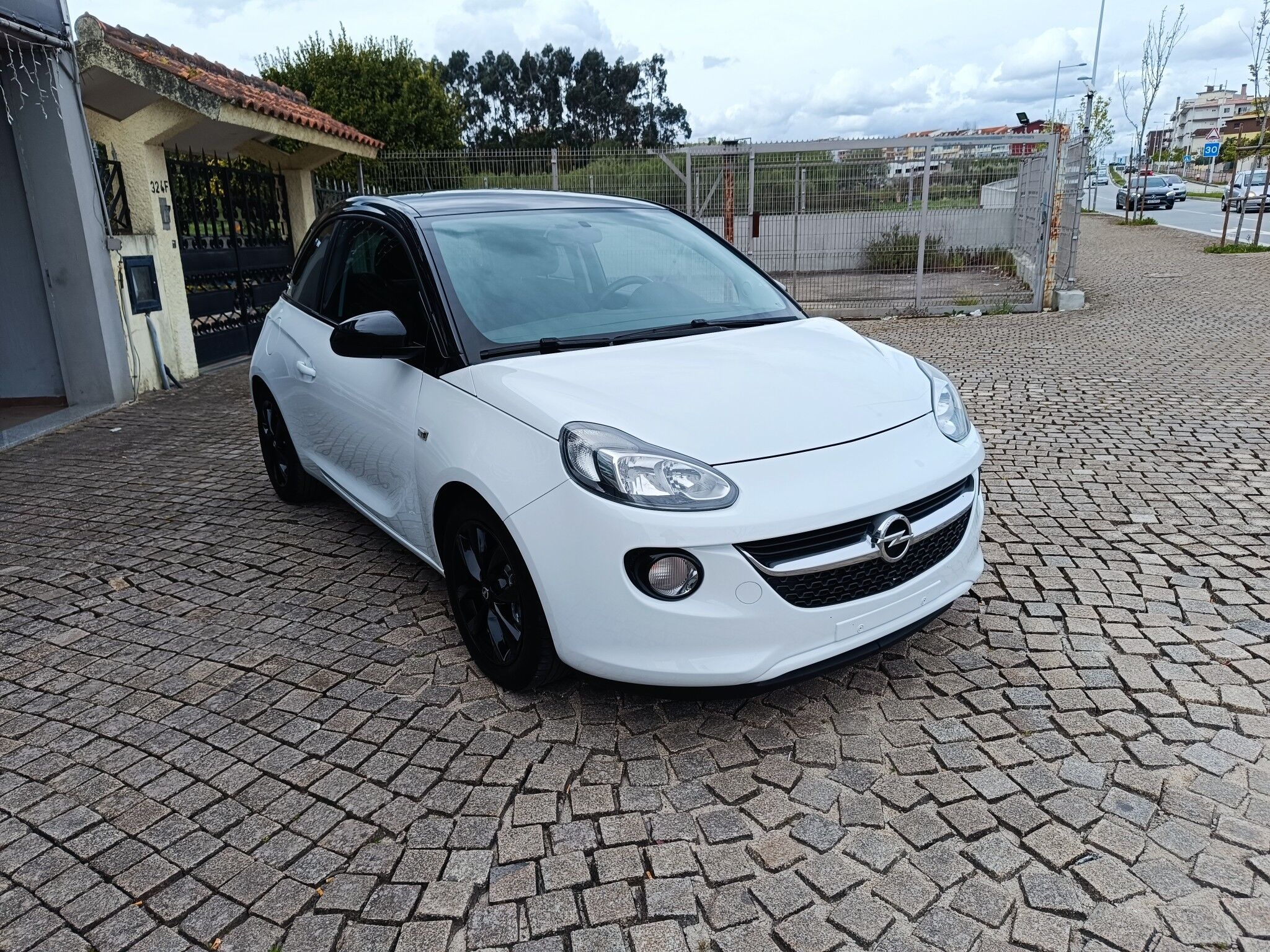Opel Adam 1.2 Jam com 128 150 km por 8 490 € Pimenta Mcar | Porto