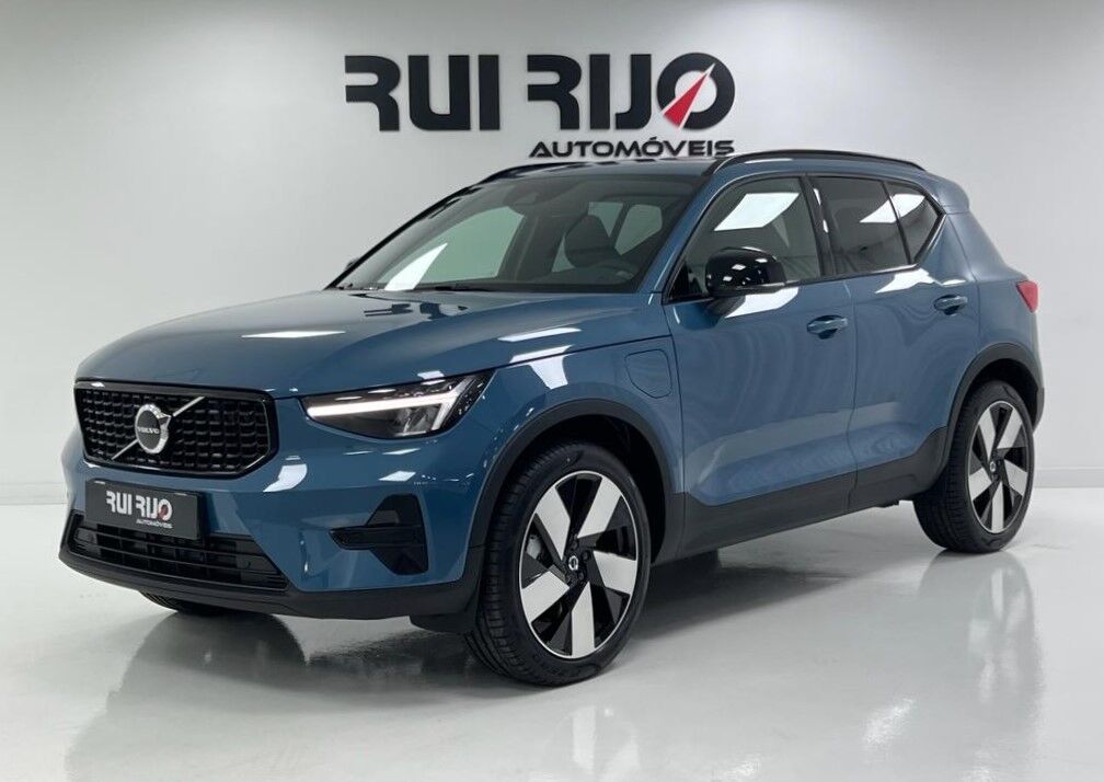 Volvo XC40 1.5 T4 PHEV Plus Dark com 6 000 km por 45 900 € Rui Rijo ...