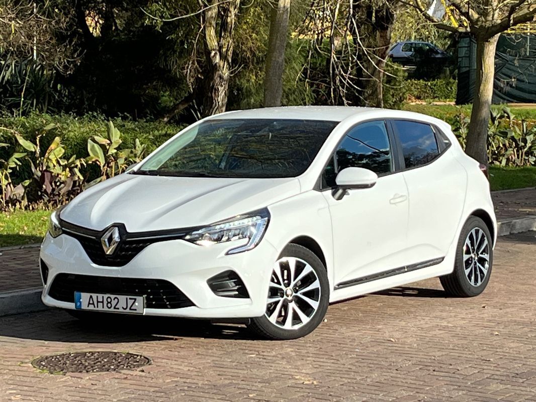 Renault Clio 1.5 Blue dCi Intens com 48 000 km por 15 497 € Espaço ...