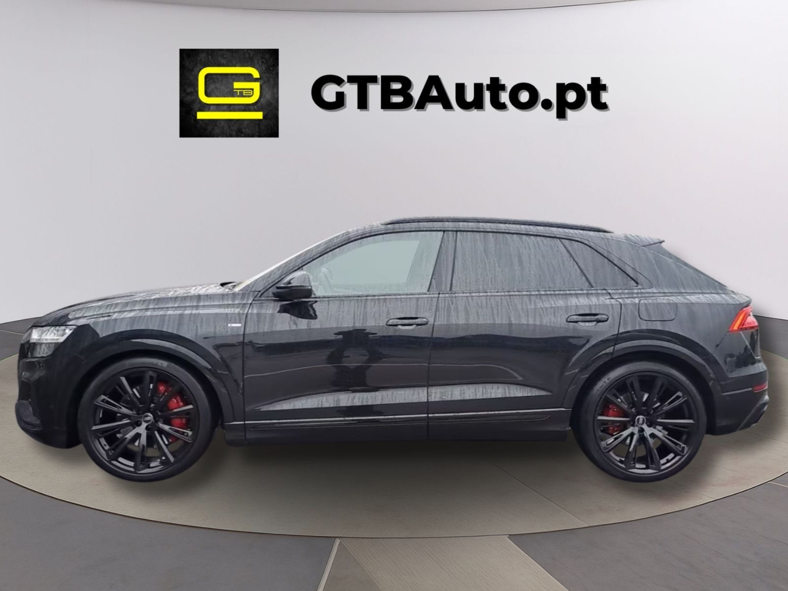 Audi Q8 55 TFSIe quattro Tiptronic com 26 319 km por 79 000 € GTBAuto 1 | Porto