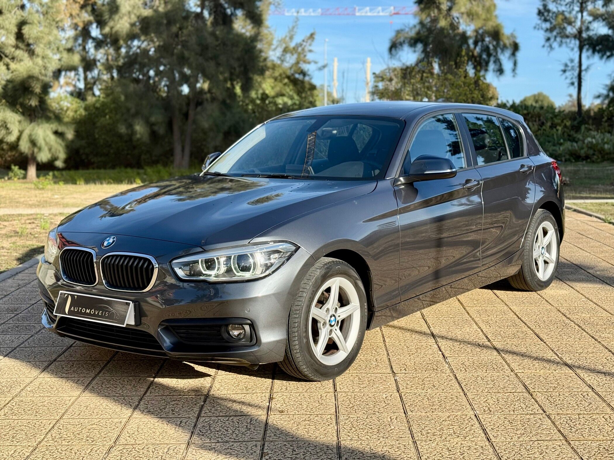 BMW Serie-1 116 d Line Sport com 115 000 km por 18 900 € T Automóveis ...