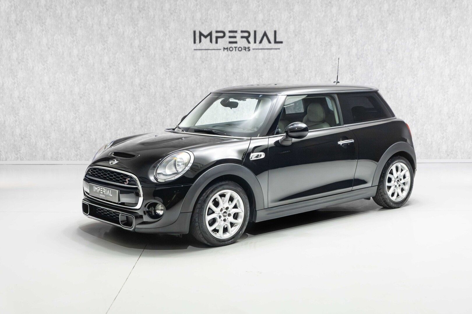 Mini Mini Cooper S Auto com 140 000 km por 16 450 € Imperial Motors | Braga