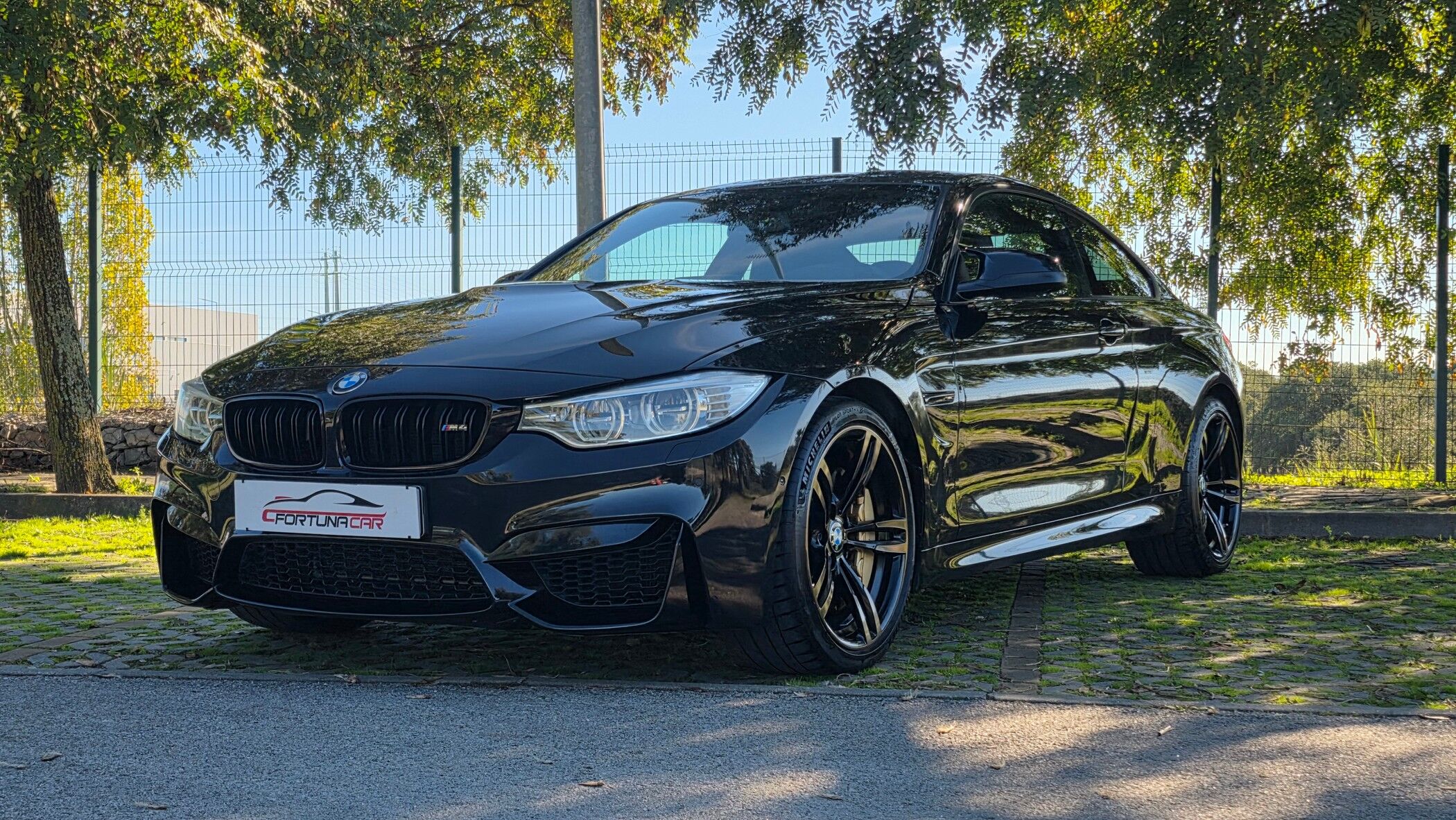BMW Serie-4 M4 Auto com 110 000 km por 53 990 € Fortuna Car | Setúbal