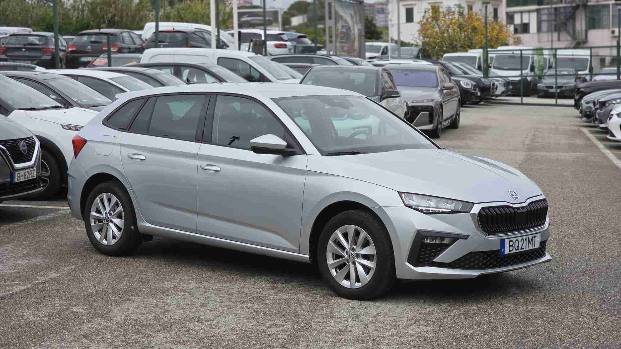 Skoda Scala 1.0 TSI DSG com 7 522 km por 21 990 € Santogal Usados Pç.de ...