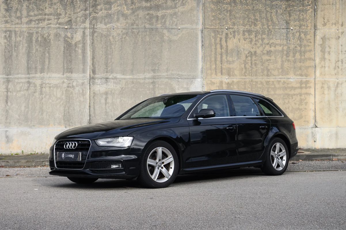 Audi A4 2.0 TDi Business Line S-line com 197 249 km por 17 990 € Stand - Carcelo | Aveiro