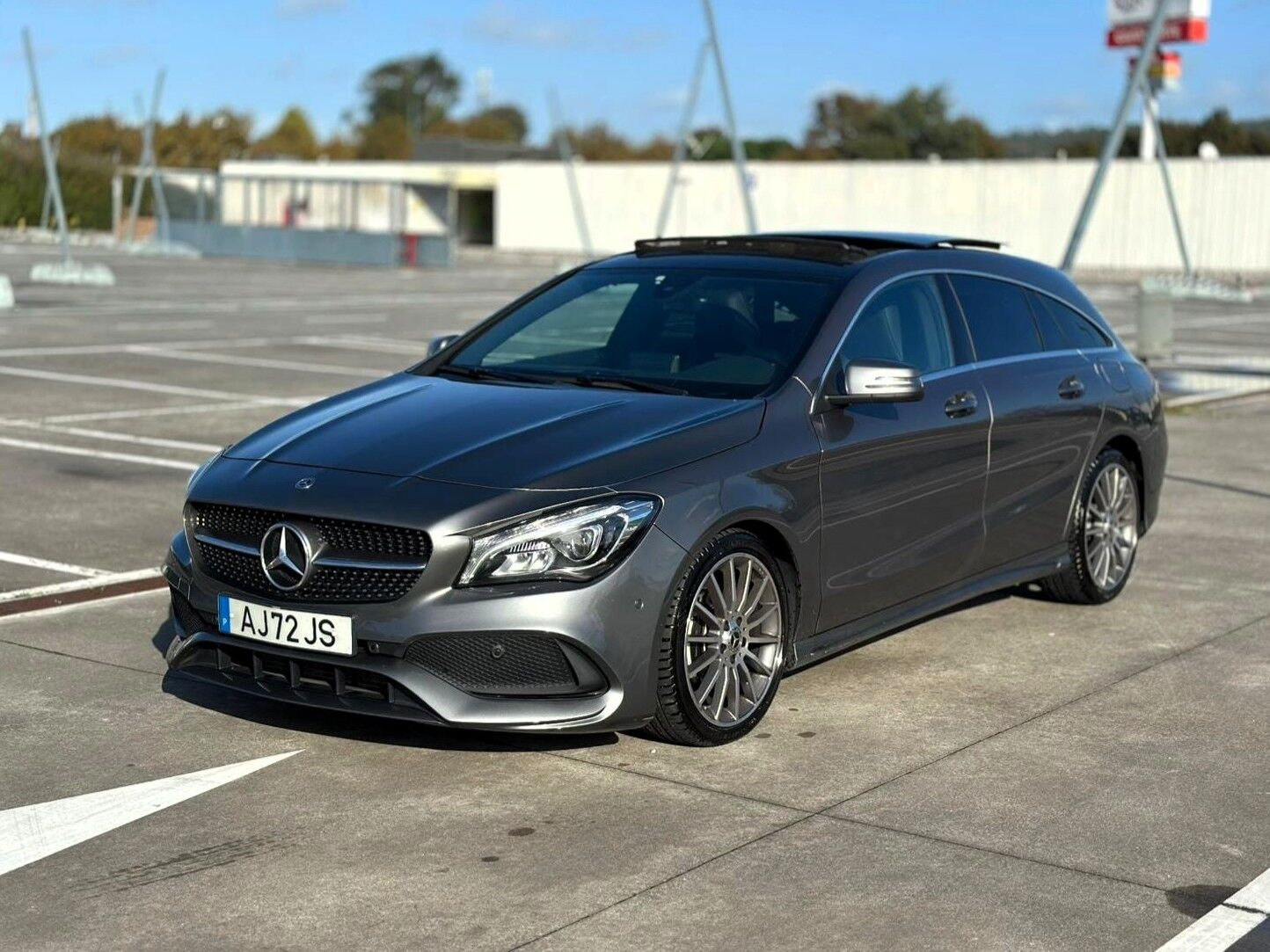 Mercedes Classe CLA CLA 180 d AMG Line com 221 000 km por 17 900 € Nice ...