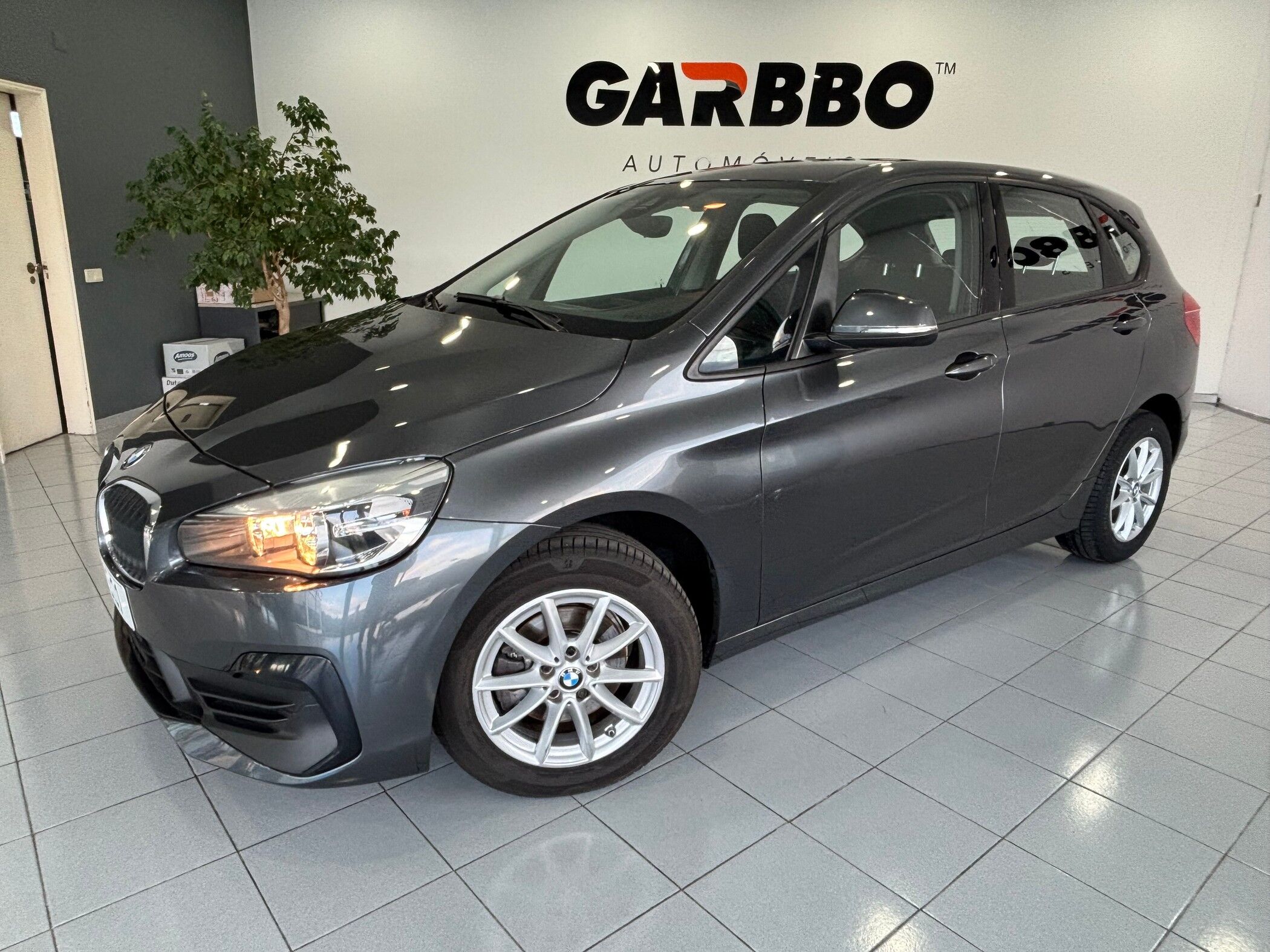 BMW Serie-2 216 d Advantage com 38 935 km por 19 950 € Garbbo | Lisboa