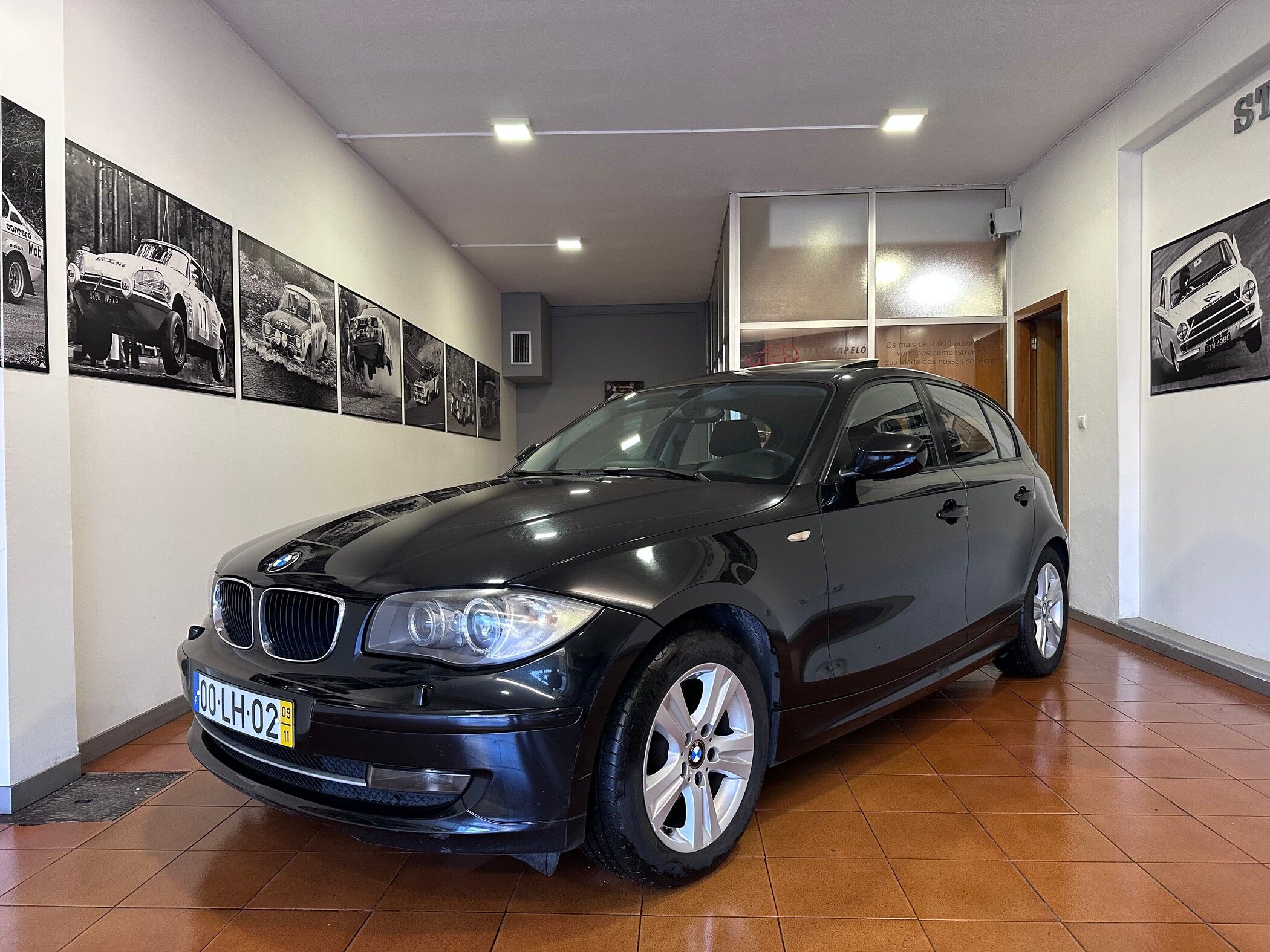 BMW Serie-1 118 dA com 175 191 km por 11 000 € Stand Capelo | Braga