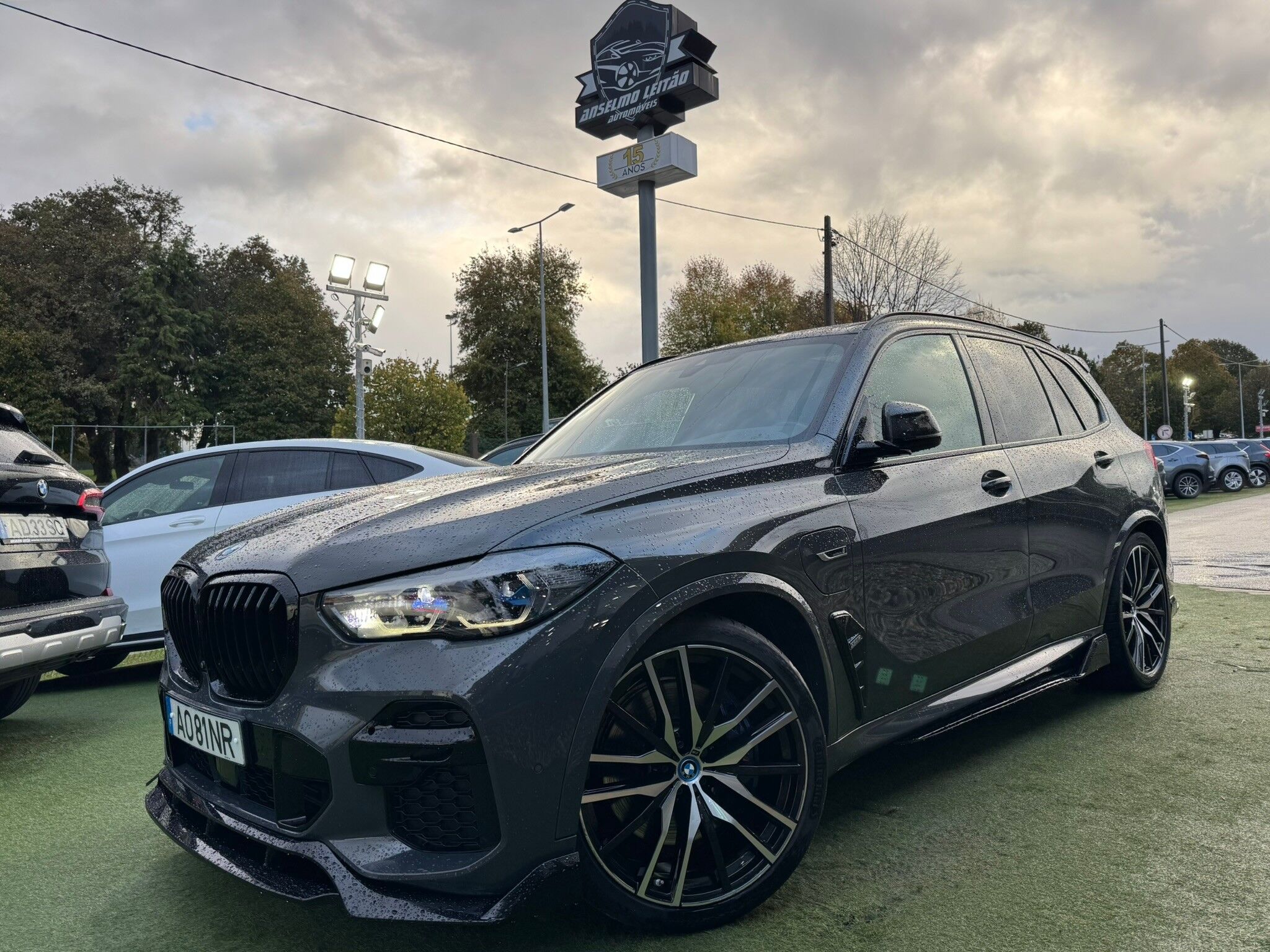 BMW X5 45 e xDrive Pack M com 84 000 km por 65 750 € Anselmo Leitão ...