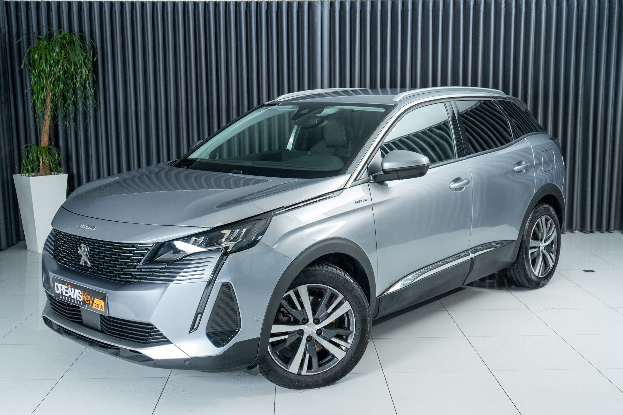 Peugeot 3008 1.6 Hybrid Allure Pack e-EAT8 com 53 000 km por 24 900 € Dreamskey | Braga