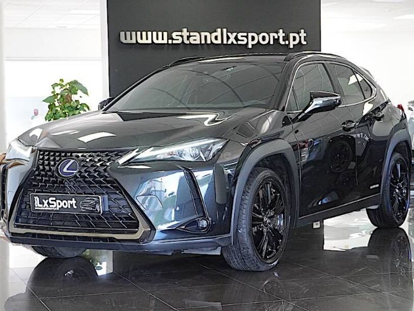 Lexus UX 250h Special Edition (LCA) com 35 988 km por 32 490 € Stand LX ...