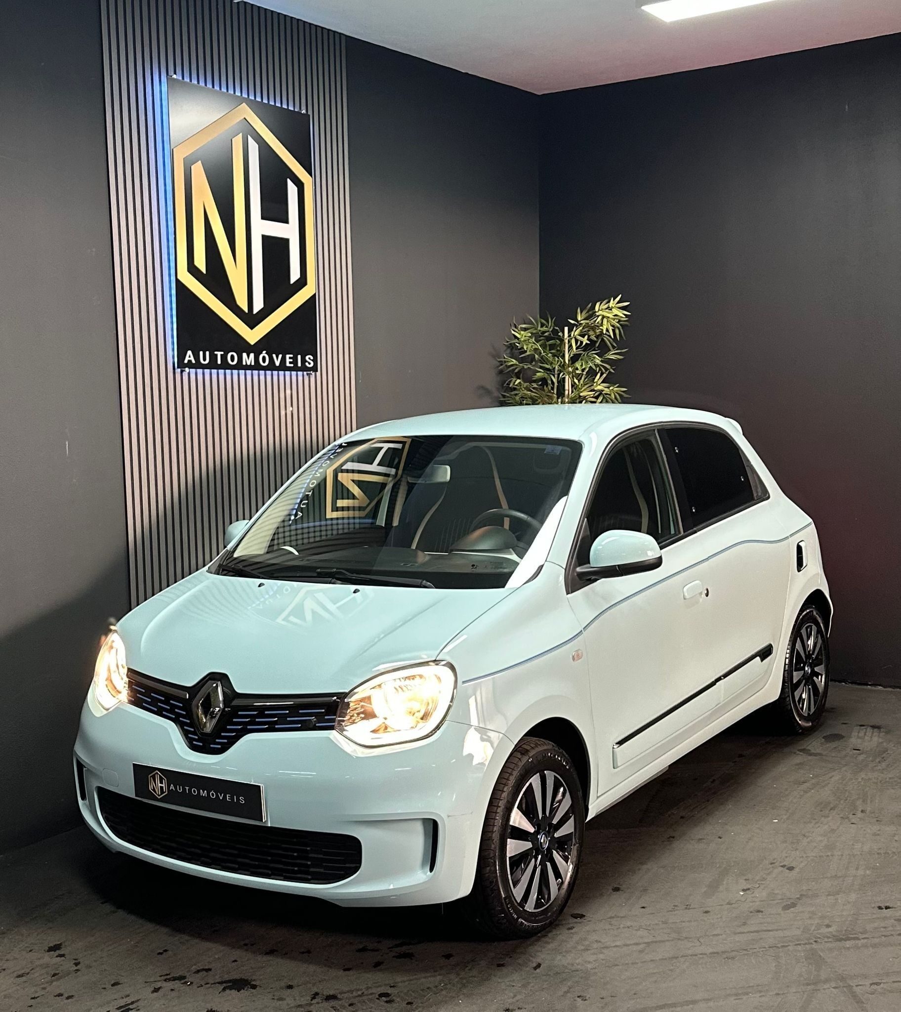 Renault Twingo Z.E. 22 Zen com 34 400 km por 11 900 € NH Automóveis ...