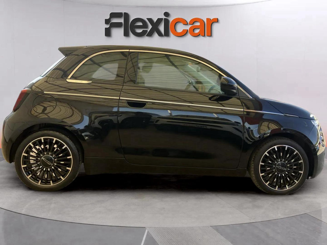 Fiat 500 42 kWh Icon com 45 590 km por 17 480 € Flexicar Porto | Porto